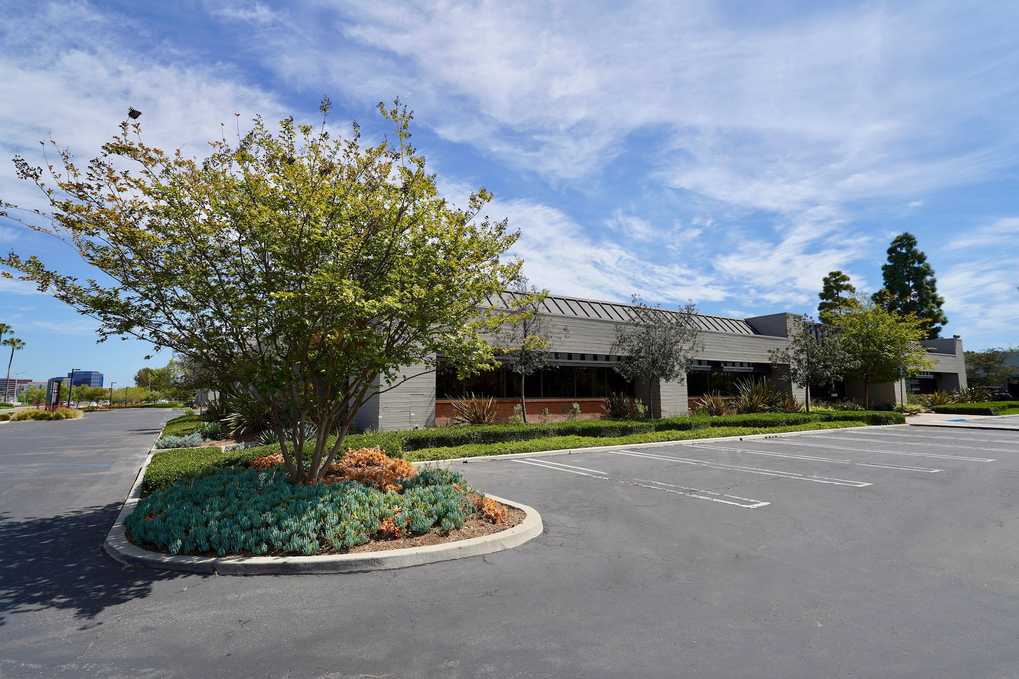 Main and Redhill Business Center | Olen Properties